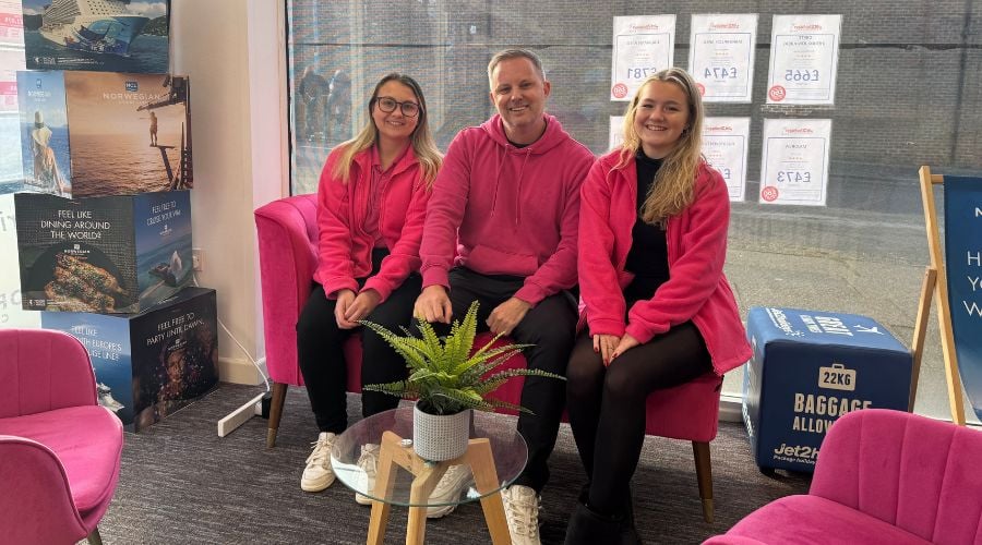 Agent reveals plan for third store as he picks up keys to his second ...