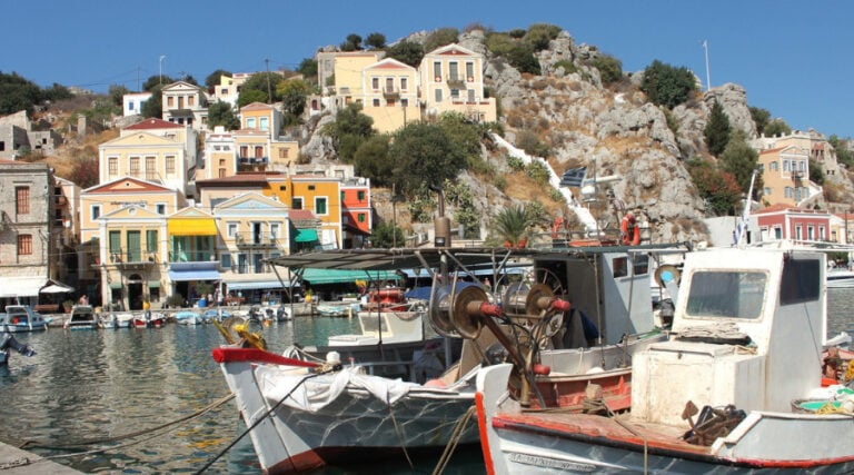 TUI urges customers to 'remain calm' after earthquake felt in Rhodes ...