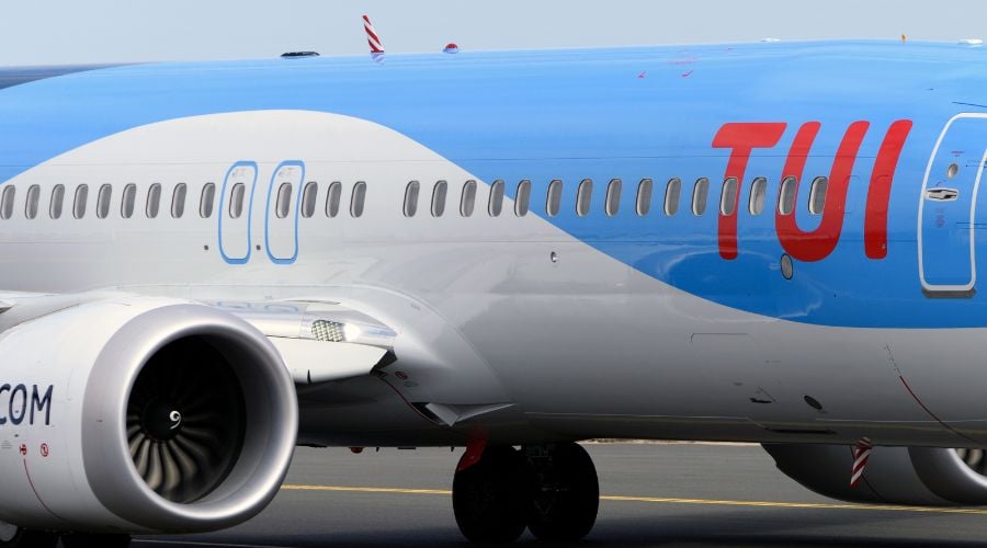 TUI flight from Cancun finally takes off after two-day delay - Travel ...