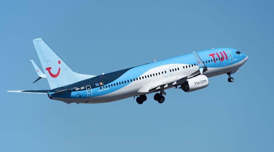 TUI to move Luton aircraft to Gatwick for summer ‘26 - Travel Gossip